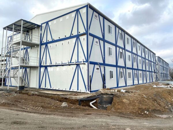 Container Structures: Fast and Portable Solutions
